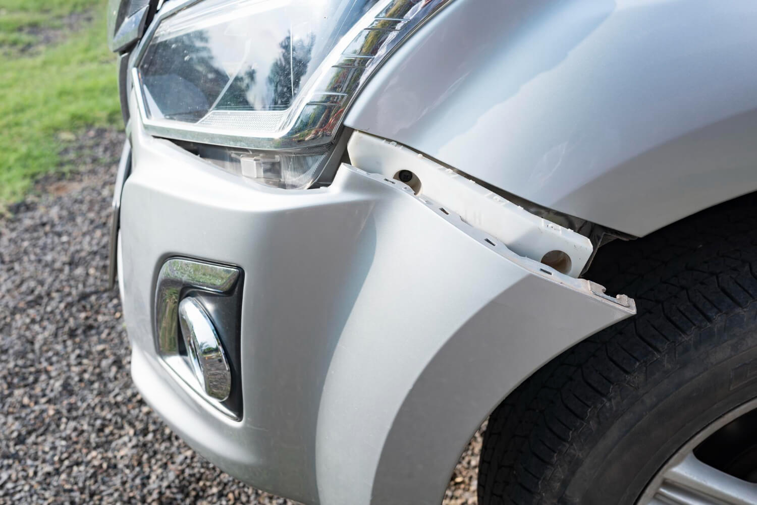 Comment réparer et peindre ses pare-chocs efficacement